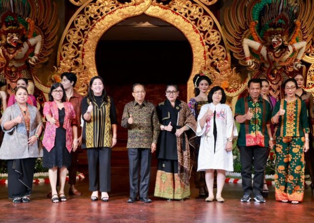 Ny. Putri Koster Buka Pameran IKM Bali Bangkit Tahap 3 Tahun 2023 - Media Pelangi